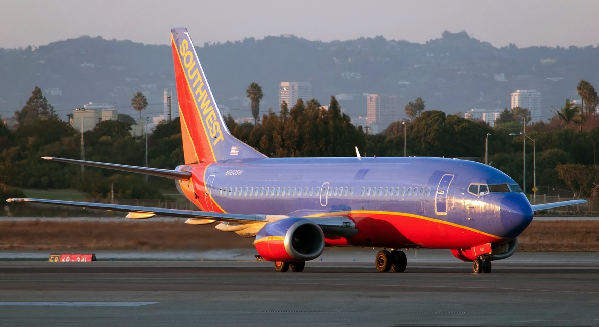 Boeing 737-300 (3) - af aviation ltd
